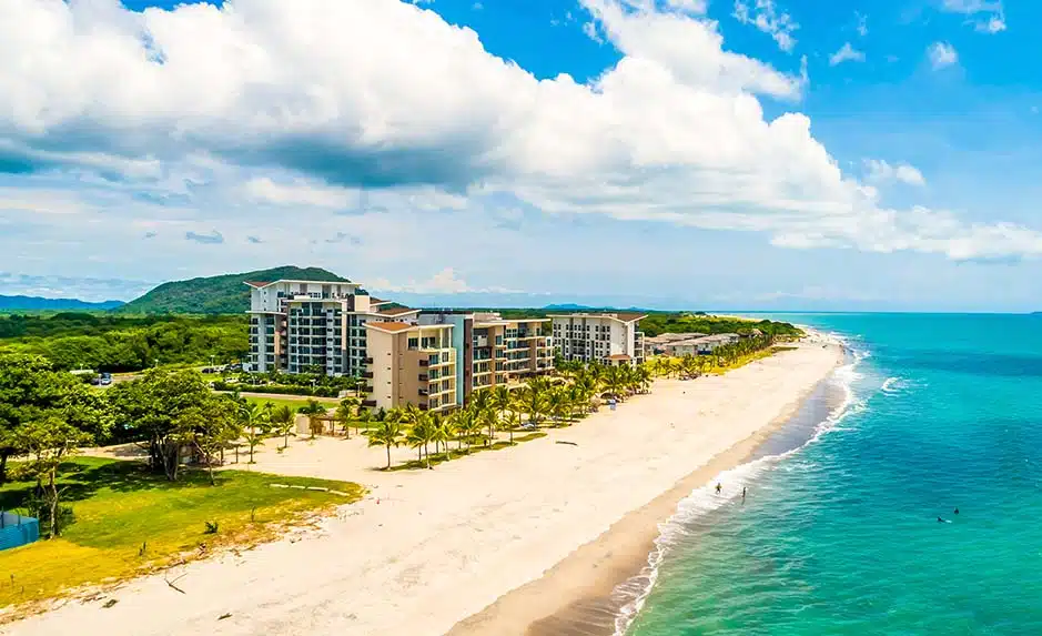 Playa Caracol - Beachfront Paradise with Chame Mountain Views